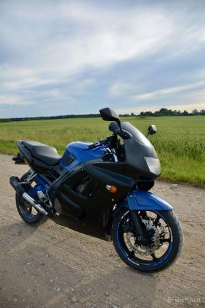 Черный Хонда Cbr 1993 в Ионава, объемом двигателя 0.60 л и пробегом 40 тыс. км за 999 €, фото 3 на AUTOMOTO.COM.LV
