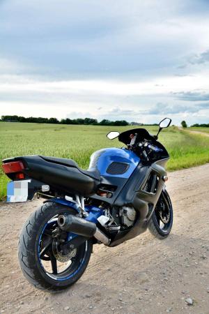Черный Хонда Cbr 1993 в Ионава, объемом двигателя 0.60 л и пробегом 40 тыс. км за 999 €, фото 6 на AUTOMOTO.COM.LV