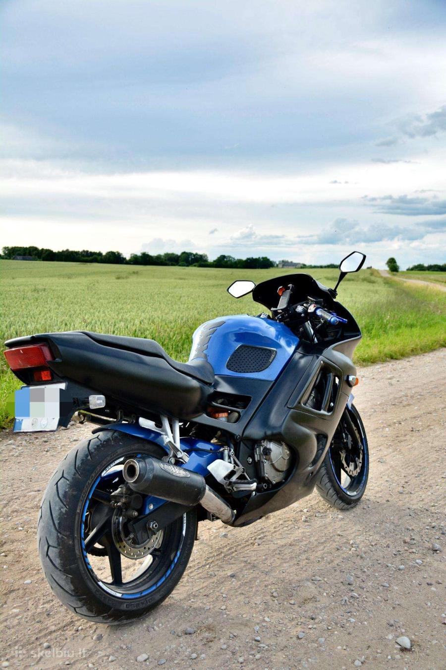 Черный Хонда Cbr 1993 в Ионава, объемом двигателя 0.60 л и пробегом 40 тыс. км за 999 €, фото 6 на AUTOMOTO.COM.LV