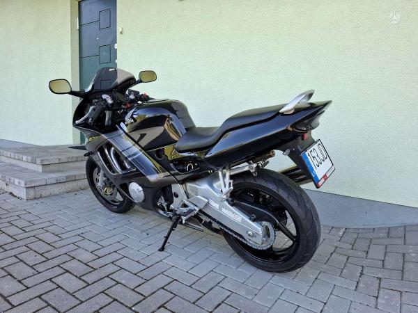 Black Honda Cbr 1998 in Moletai, with an engine capacity of 0.60 L and mileage of 56 thousand km for 1800 €, photo 3 on AUTOMOTO.COM.LV
