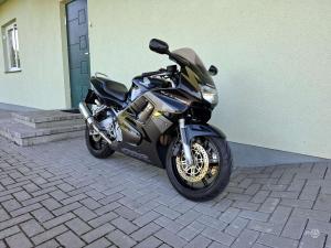 Black Honda Cbr 1998 in Moletai, with an engine capacity of 0.60 L and mileage of 56 thousand km for 1800 €, photo 6 on AUTOMOTO.COM.LV