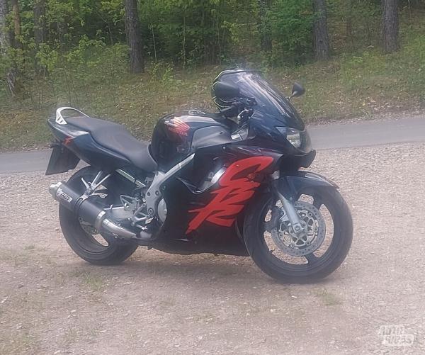 Черный Хонда Cbr 2000 в Вильнюс, объемом двигателя 0.00 л и пробегом 53 тыс. км за 1800 €, фото 9 на AUTOMOTO.COM.LV