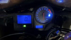 Black Honda Cbr 2002 in Raseiniai, with an engine capacity of 0.93 L and mileage of 39 thousand km for 2050 €, photo 18 on AUTOMOTO.COM.LV