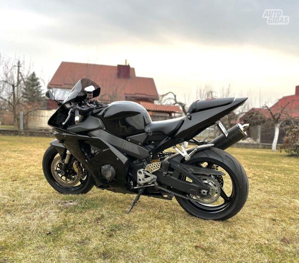 Melns Honda Cbr 2003 Akmenė, ar dzinēja tilpumu 0.95 L un nobraukumu 46 tūkst. km par 2999 €, foto 3 vietnē AUTOMOTO.COM.LV