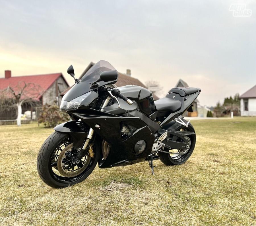 Melns Honda Cbr 2003 Akmenė, ar dzinēja tilpumu 0.95 L un nobraukumu 46 tūkst. km par 2999 €, foto 5 vietnē AUTOMOTO.COM.LV