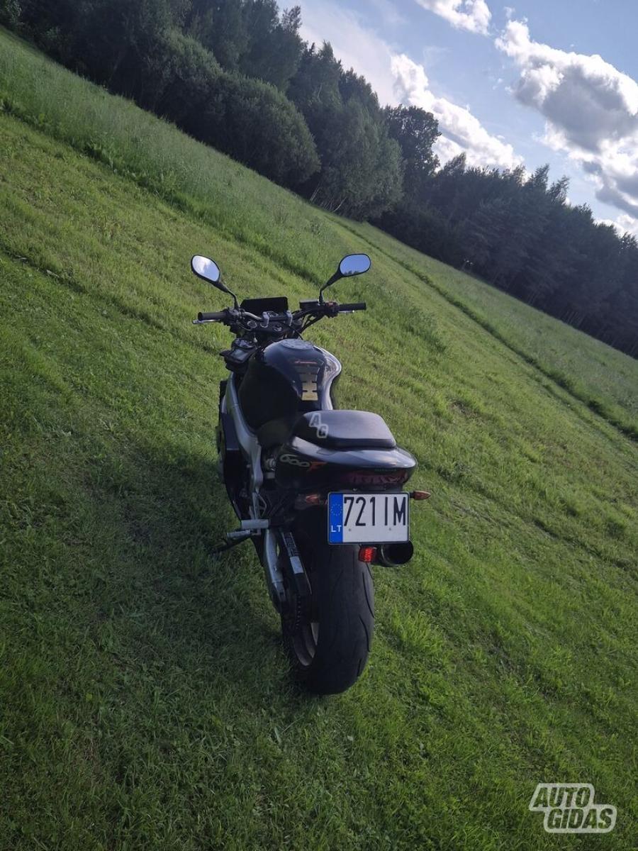 Black Honda Cbr 2003 in Telschi, with an engine capacity of 0.60 L and mileage of 0 thousand km for 1950 €, photo 3 on AUTOMOTO.COM.LV