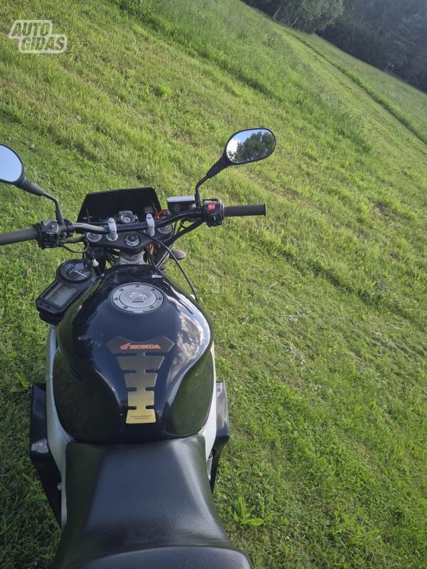 Melns Honda Cbr 2003 Telšiai, ar dzinēja tilpumu 0.60 L un nobraukumu 0 tūkst. km par 1950 €, foto 4 vietnē AUTOMOTO.COM.LV