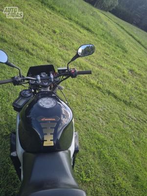 Black Honda Cbr 2003 in Telschi, with an engine capacity of 0.60 L and mileage of 0 thousand km for 1950 €, photo 5 on AUTOMOTO.COM.LV
