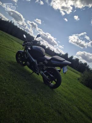 Black Honda Cbr 2003 in Telschi, with an engine capacity of 0.60 L and mileage of 0 thousand km for 1950 €, photo 7 on AUTOMOTO.COM.LV