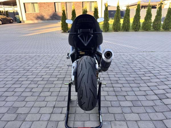 Melns Honda Cbr 2004 Viļņa, ar dzinēja tilpumu 0.95 L un nobraukumu 43 tūkst. km par 2790 €, foto 7 vietnē AUTOMOTO.COM.LV