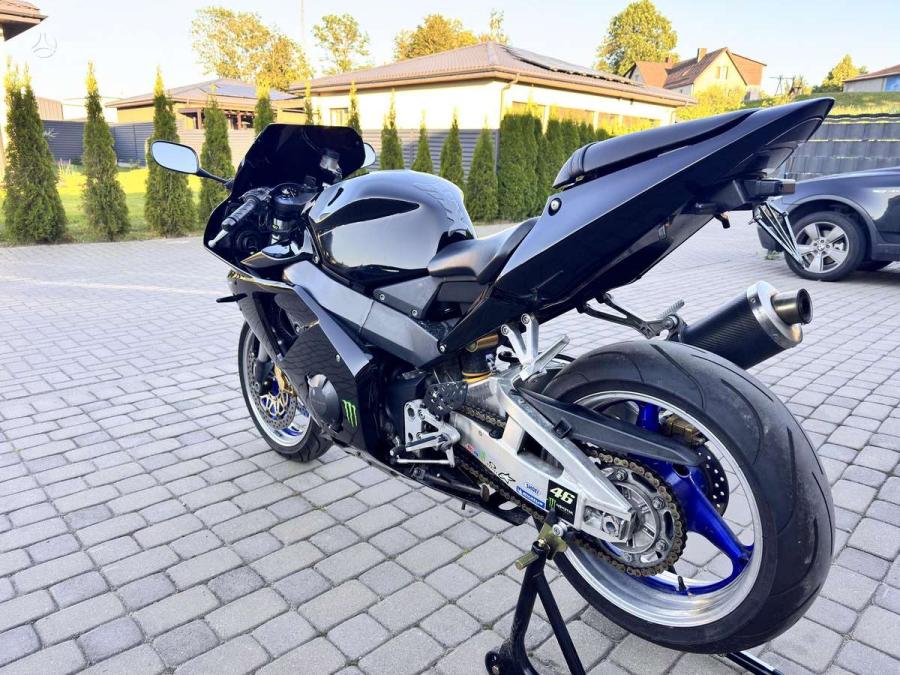 Melns Honda Cbr 2004 Viļņa, ar dzinēja tilpumu 0.95 L un nobraukumu 43 tūkst. km par 2790 €, foto 9 vietnē AUTOMOTO.COM.LV