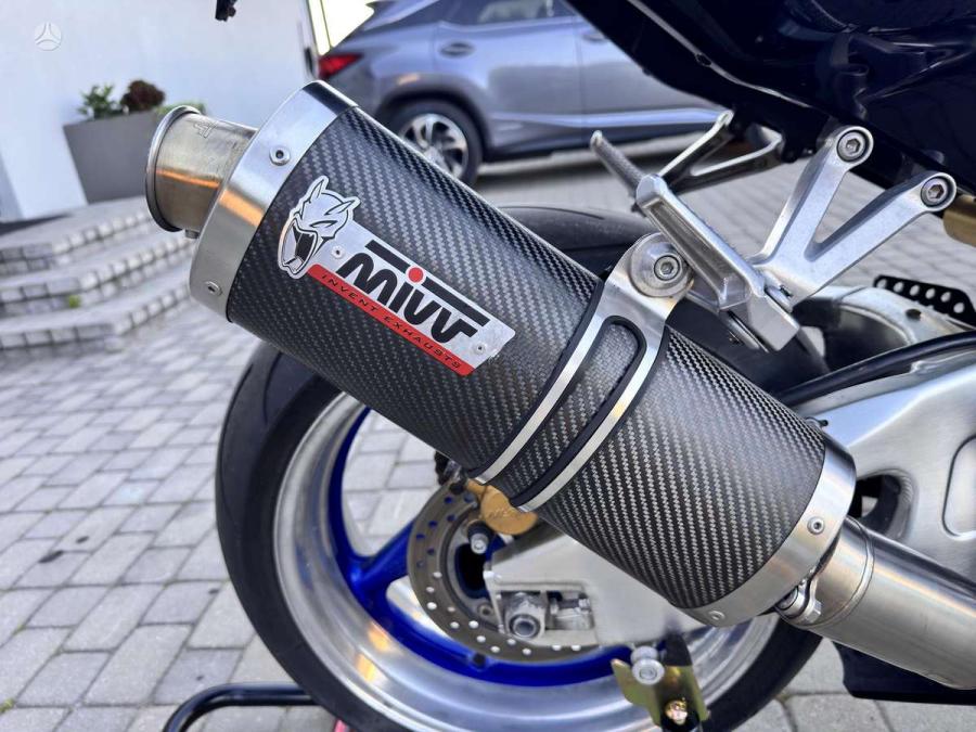 Melns Honda Cbr 2004 Viļņa, ar dzinēja tilpumu 0.95 L un nobraukumu 43 tūkst. km par 2790 €, foto 11 vietnē AUTOMOTO.COM.LV