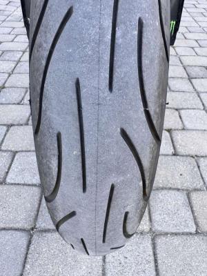 Melns Honda Cbr 2004 Viļņa, ar dzinēja tilpumu 0.95 L un nobraukumu 43 tūkst. km par 2790 €, foto 12 vietnē AUTOMOTO.COM.LV