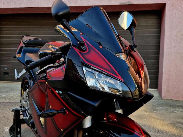Черный Хонда Cbr 2004 в Вильнюс, объемом двигателя 0.60 л и пробегом 43 тыс. км за 3650 €, фото 8 на AUTOMOTO.COM.LV