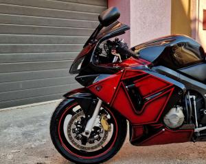 Черный Хонда Cbr 2004 в Вильнюс, объемом двигателя 0.60 л и пробегом 43 тыс. км за 3650 €, фото 10 на AUTOMOTO.COM.LV