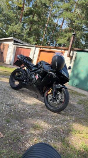 Черный Хонда Cbr 2004 в Каунас, объемом двигателя 0.60 л и пробегом 54 тыс. км за 3500 €, фото 3 на AUTOMOTO.COM.LV