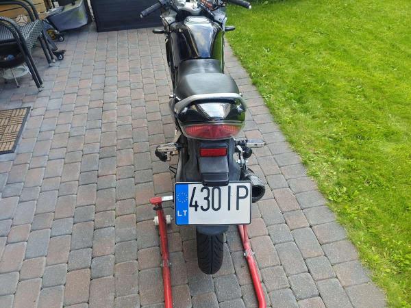 Black Honda Cbr 2009 in Kaunas, with an engine capacity of 0.13 L and mileage of 33 thousand km for 1500 €, photo 8 on AUTOMOTO.COM.LV