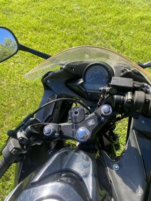 Black Honda Cbr 2012 in Alytus, with an engine capacity of 0.13 L and mileage of 40 thousand km for 900 €, photo 6 on AUTOMOTO.COM.LV