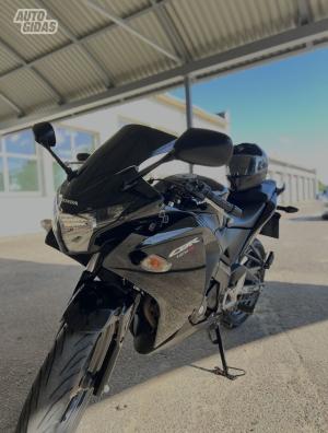 Melns Honda Cbr 2014 Mažeikiai, ar dzinēja tilpumu 0.13 L un nobraukumu 30 tūkst. km par 2100 €, foto 5 vietnē AUTOMOTO.COM.LV