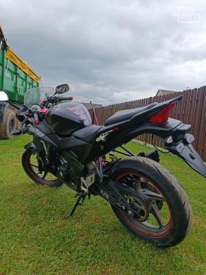 Melns Honda Cbr 2016 Vilkaviškis, ar dzinēja tilpumu 0.13 L un nobraukumu 0 tūkst. km par 1450 €, foto 4 vietnē AUTOMOTO.COM.LV