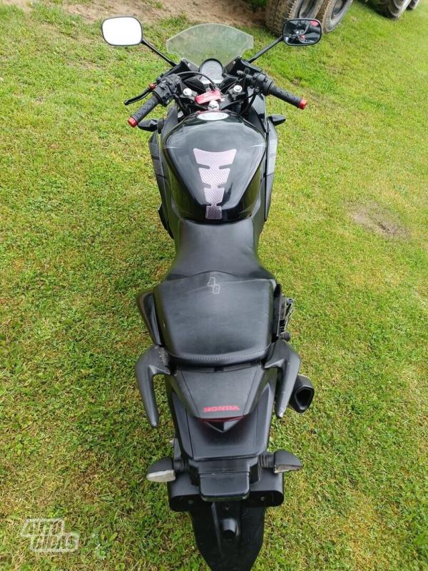 Black Honda Cbr 2016 in Vilkaviskis, with an engine capacity of 0.13 L and mileage of 0 thousand km for 1450 €, photo 6 on AUTOMOTO.COM.LV