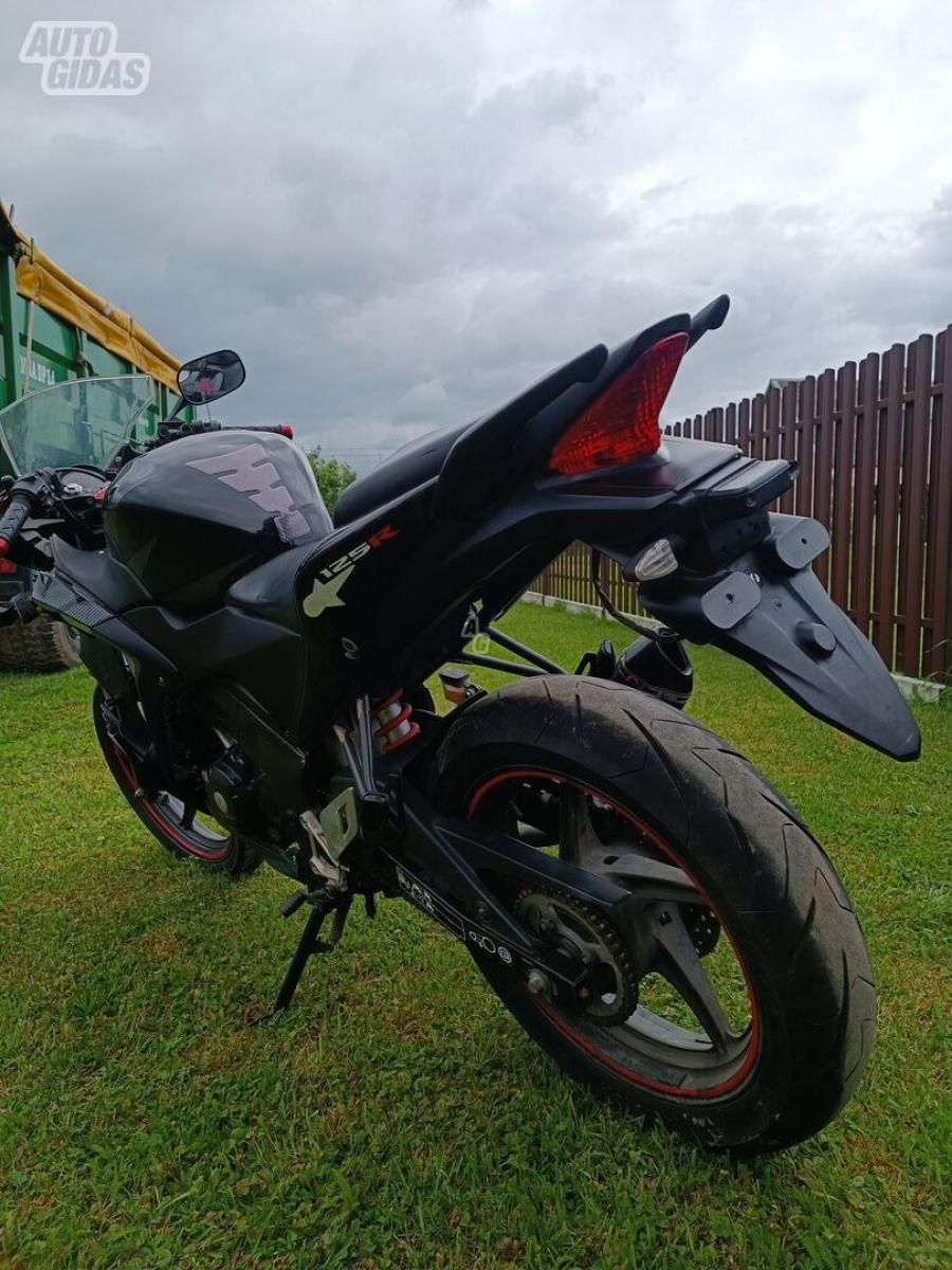 Melns Honda Cbr 2016 Vilkaviškis, ar dzinēja tilpumu 0.13 L un nobraukumu 0 tūkst. km par 1450 €, foto 9 vietnē AUTOMOTO.COM.LV