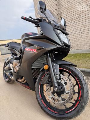 Melns Honda Cbr 2017 Kazlų Rūda, ar dzinēja tilpumu 0.65 L un nobraukumu 20 tūkst. km par 5600 €, foto 2 vietnē AUTOMOTO.COM.LV