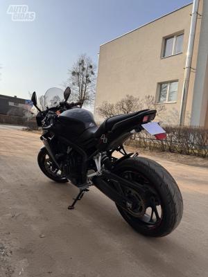 Melns Honda Cbr 2017 Kazlų Rūda, ar dzinēja tilpumu 0.65 L un nobraukumu 20 tūkst. km par 5600 €, foto 6 vietnē AUTOMOTO.COM.LV