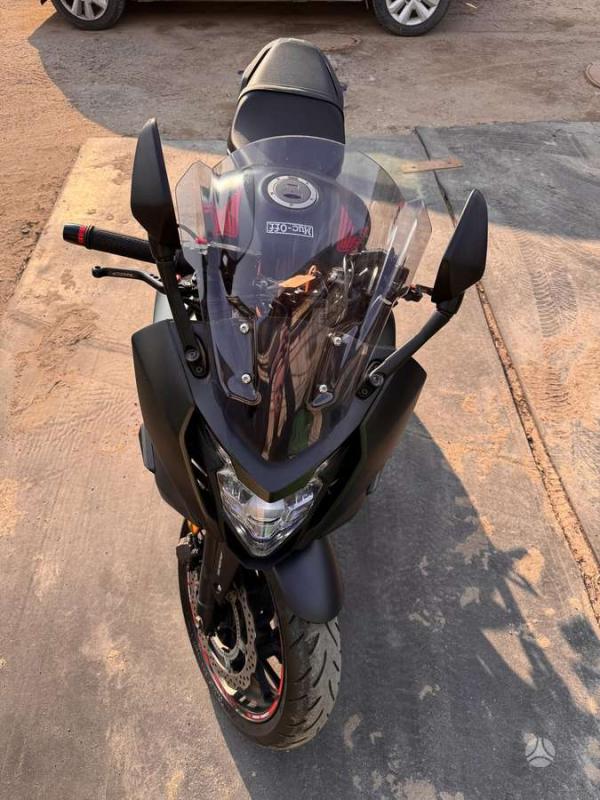 Black Honda Cbr 2017 in Kazlu Ruda, with an engine capacity of 0.65 L and mileage of 20 thousand km for 4500 €, photo 2 on AUTOMOTO.COM.LV