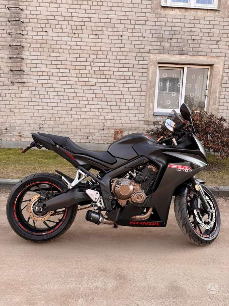 Melns Honda Cbr 2017 Kazlų Rūda, ar dzinēja tilpumu 0.65 L un nobraukumu 20 tūkst. km par 4500 €, foto 7 vietnē AUTOMOTO.COM.LV