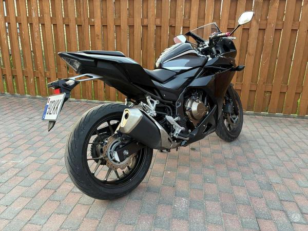 Black Honda Cbr 2019 in Joniskis, with an engine capacity of 0.47 L and mileage of 4 thousand km for 2999 €, photo 6 on AUTOMOTO.COM.LV