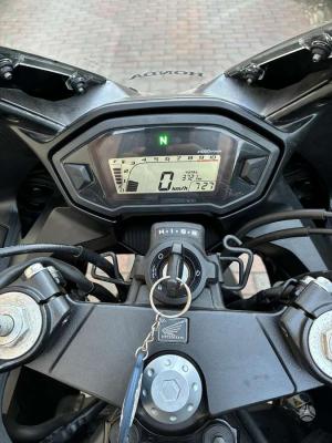 Black Honda Cbr 2019 in Joniskis, with an engine capacity of 0.47 L and mileage of 4 thousand km for 2999 €, photo 9 on AUTOMOTO.COM.LV