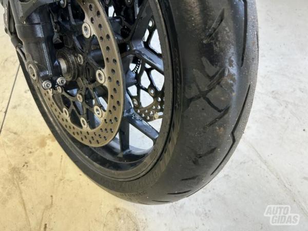 Черный Хонда Cbr 2020 в Радвилишкис, объемом двигателя 0.65 л и пробегом 25 тыс. км за 4250 €, фото 7 на AUTOMOTO.COM.LV