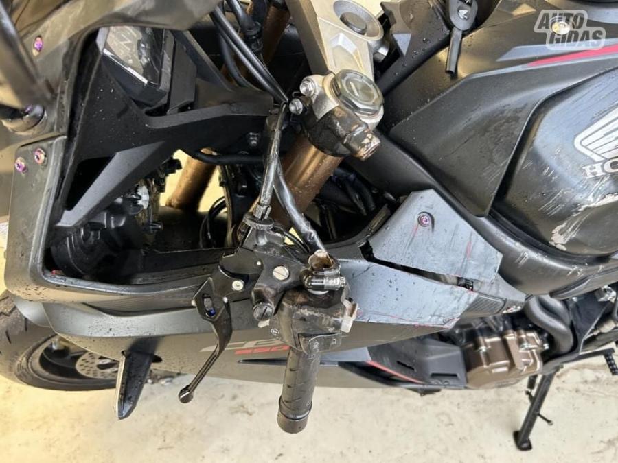 Melns Honda Cbr 2020 Radviliškis, ar dzinēja tilpumu 0.65 L un nobraukumu 25 tūkst. km par 4250 €, foto 17 vietnē AUTOMOTO.COM.LV