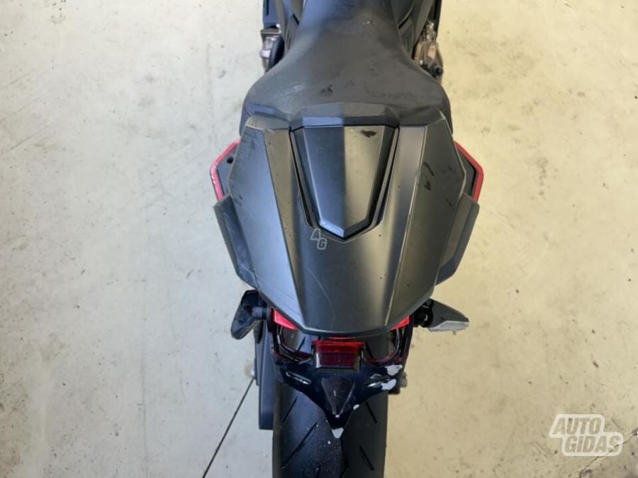 Melns Honda Cbr 2020 Radviliškis, ar dzinēja tilpumu 0.65 L un nobraukumu 25 tūkst. km par 4250 €, foto 25 vietnē AUTOMOTO.COM.LV