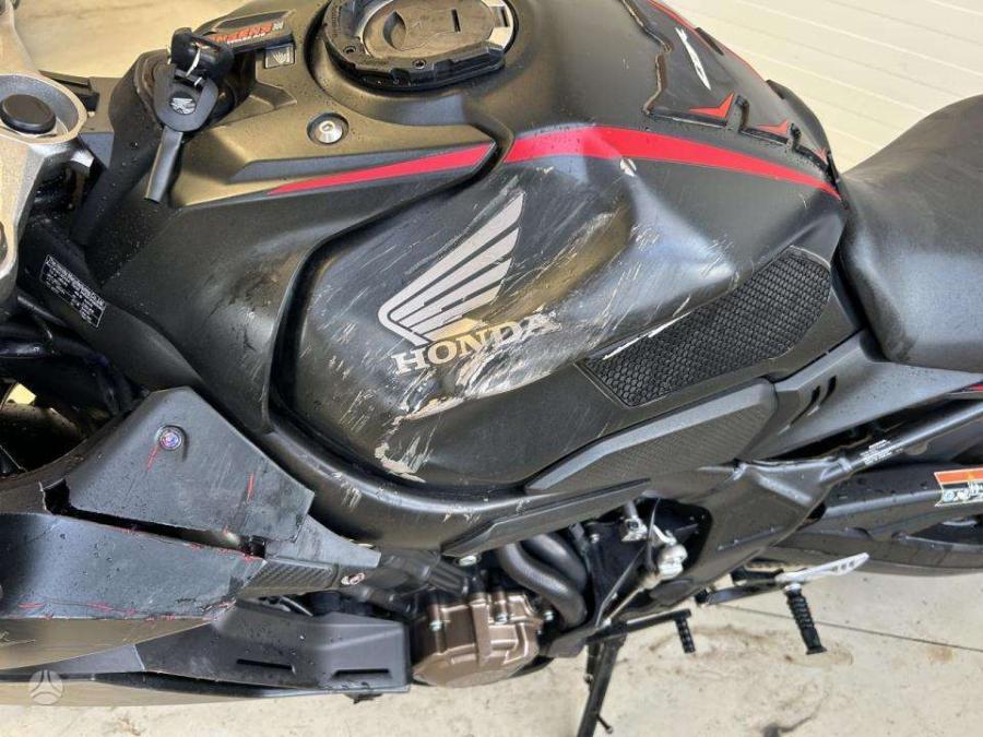 Melns Honda Cbr 2020 Radviliškis, ar dzinēja tilpumu 0.65 L un nobraukumu 25 tūkst. km par 4250 €, foto 19 vietnē AUTOMOTO.COM.LV