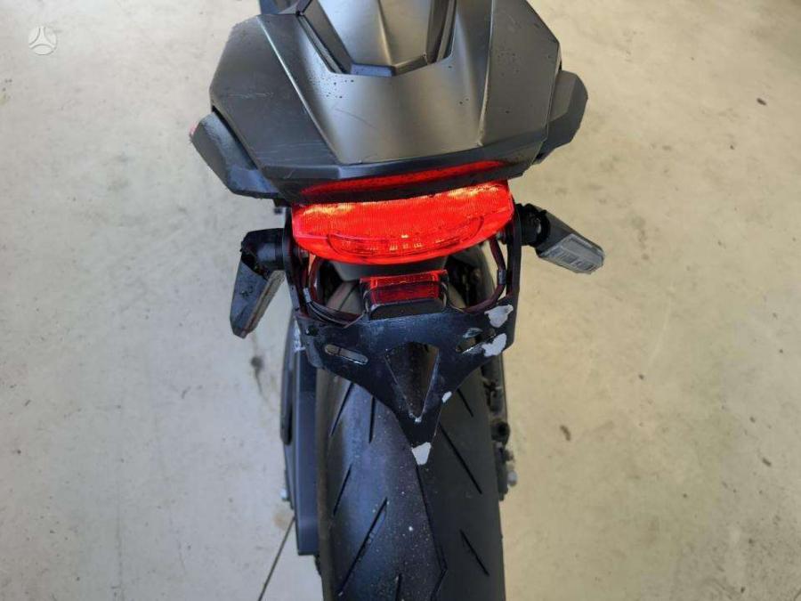 Melns Honda Cbr 2020 Radviliškis, ar dzinēja tilpumu 0.65 L un nobraukumu 25 tūkst. km par 4250 €, foto 24 vietnē AUTOMOTO.COM.LV