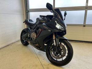 Черный Хонда Cbr 2020 в Радвилишкис, объемом двигателя 0.65 л и пробегом 25 тыс. км за 4050 €, фото 3 на AUTOMOTO.COM.LV