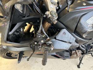 Black Honda Cbr 2020 in Radviliskis, with an engine capacity of 0.65 L and mileage of 25 thousand km for 3850 €, photo 17 on AUTOMOTO.COM.LV