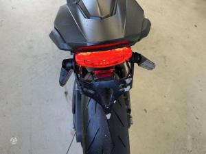 Black Honda Cbr 2020 in Radviliskis, with an engine capacity of 0.65 L and mileage of 25 thousand km for 3850 €, photo 24 on AUTOMOTO.COM.LV
