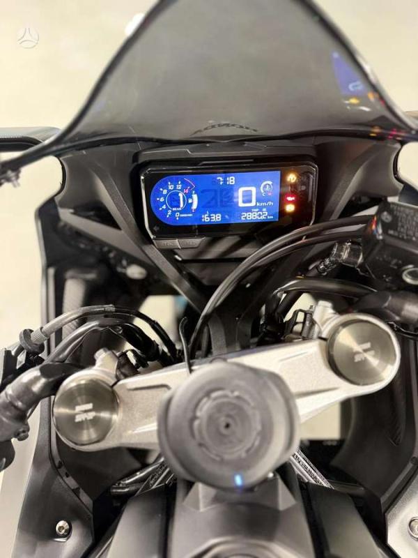 Honda Cbr 2021 in Vilnius on AUTOMOTO.COM.LV Black Honda Cbr 2021 in Vilnius, with an engine capacity of 0.65 L and mileage of 29 thousand km for 7000 €, photo 10 on AUTOMOTO.COM.LV