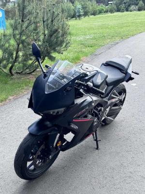 Black Honda Cbr 2024 in Vilnius, with an engine capacity of 0.65 L and mileage of 11 thousand km for 4500 €, photo 3 on AUTOMOTO.COM.LV