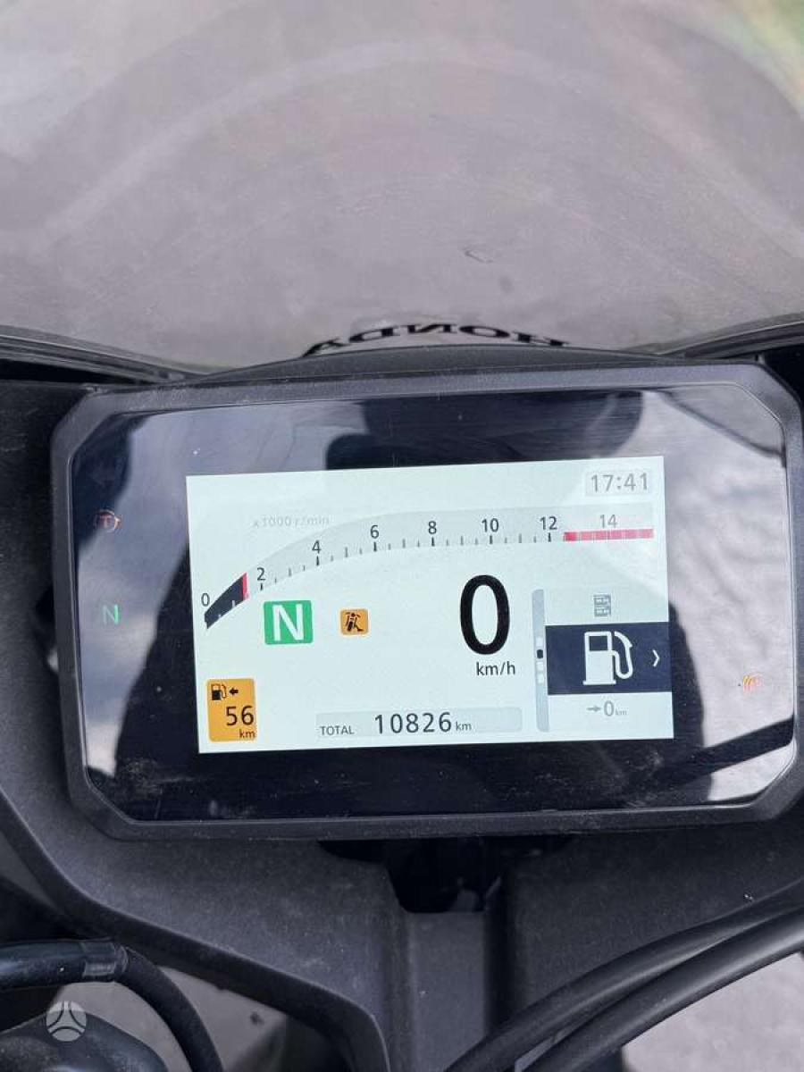 Black Honda Cbr 2024 in Vilnius, with an engine capacity of 0.65 L and mileage of 11 thousand km for 4500 €, photo 7 on AUTOMOTO.COM.LV