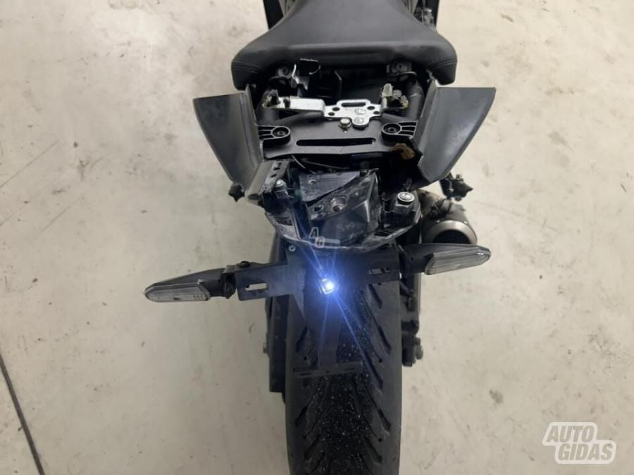 Melns Honda Cbr 2024 Radviliškis, ar dzinēja tilpumu 0.65 L un nobraukumu 0 tūkst. km par 4750 €, foto 20 vietnē AUTOMOTO.COM.LV