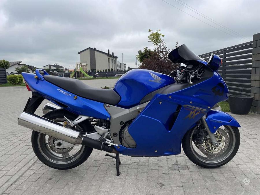 Zils Honda Cbr 2000 Klaipėda, ar dzinēja tilpumu 1.10 L un nobraukumu 39 tūkst. km par 2600 €, foto 3 vietnē AUTOMOTO.COM.LV