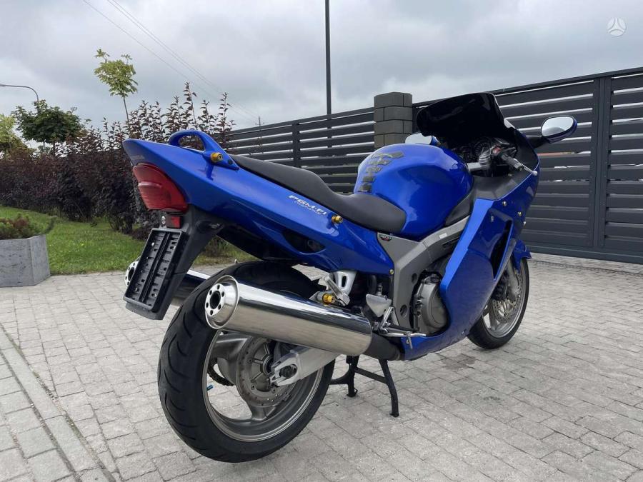 Zils Honda Cbr 2000 Klaipėda, ar dzinēja tilpumu 1.10 L un nobraukumu 39 tūkst. km par 2600 €, foto 7 vietnē AUTOMOTO.COM.LV