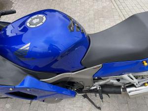 Zils Honda Cbr 2000 Klaipėda, ar dzinēja tilpumu 1.10 L un nobraukumu 39 tūkst. km par 2600 €, foto 20 vietnē AUTOMOTO.COM.LV