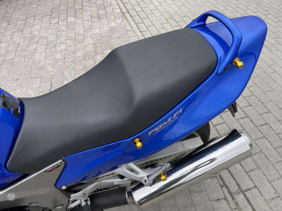Zils Honda Cbr 2000 Klaipėda, ar dzinēja tilpumu 1.10 L un nobraukumu 39 tūkst. km par 2600 €, foto 21 vietnē AUTOMOTO.COM.LV