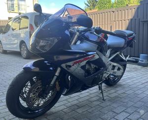 Blue Honda Cbr 2001 in Kaunas, with an engine capacity of 0.93 L and mileage of 58 thousand km for 2750 €, photo 4 on AUTOMOTO.COM.LV