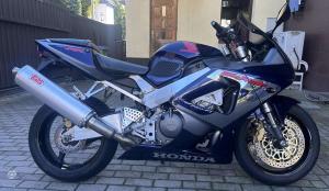 Blue Honda Cbr 2001 in Kaunas, with an engine capacity of 0.93 L and mileage of 58 thousand km for 2750 €, photo 6 on AUTOMOTO.COM.LV